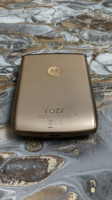 [For Sale] - Motorola RAZR (1st gen) 2020 model | Phones | Carbonite