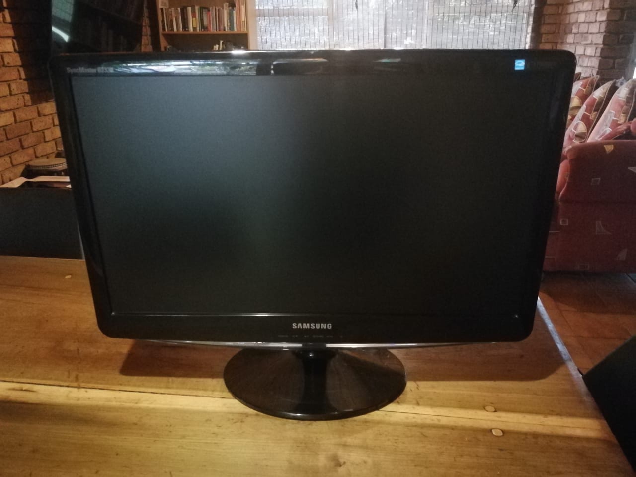[For Sale] - 23" HD Samsung SyncMaster B2330 | Monitors | Carbonite