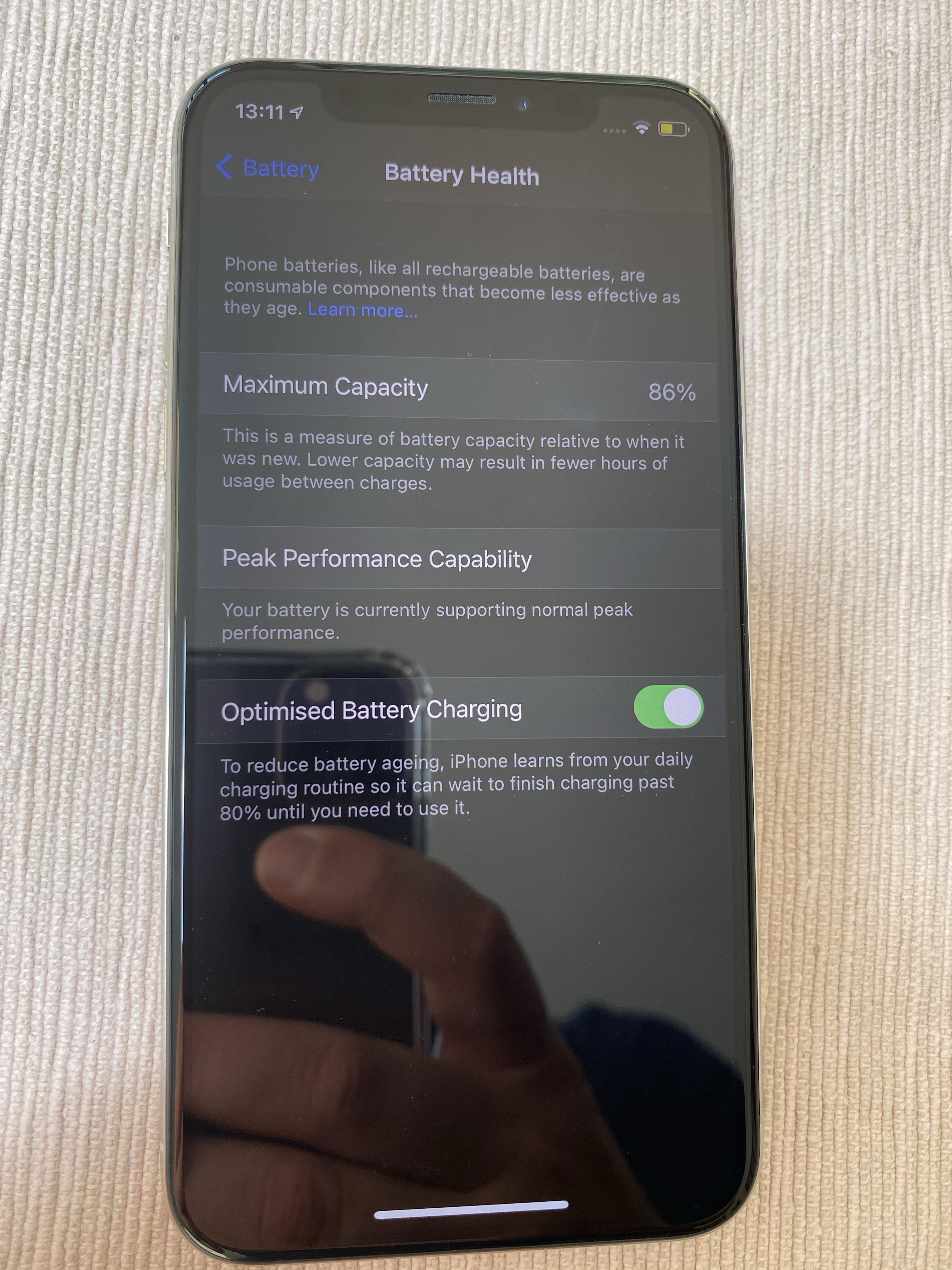 [For Sale] - iPhone XS 64Gb Silver R6000 | Phones | Carbonite