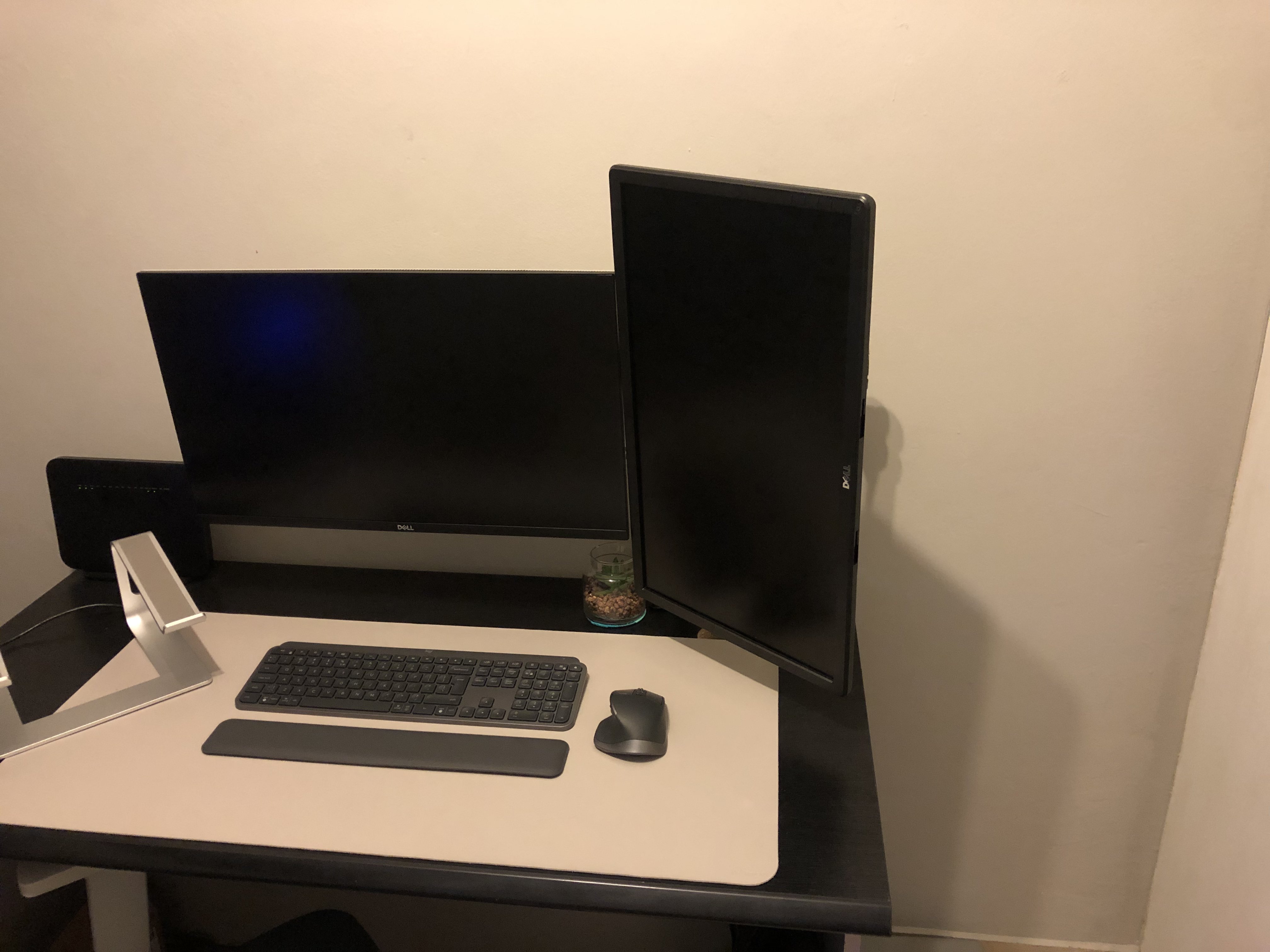 [For Sale] - 24" Dell E2414Ht with Dual Monitor Table Mount (R1750 ...