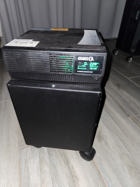 [For Sale] - Ellies inverter trolley 720w inverter with 100ah battery ...