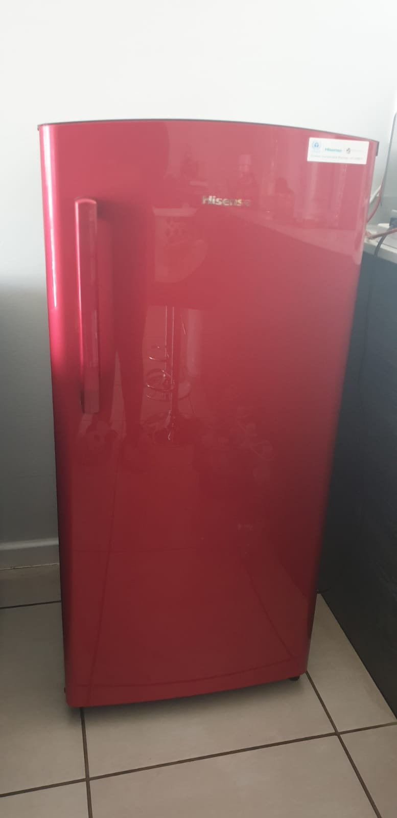 [For Sale] - Hisense 150L Single Door Bar Fridge (Red) | Appliances ...