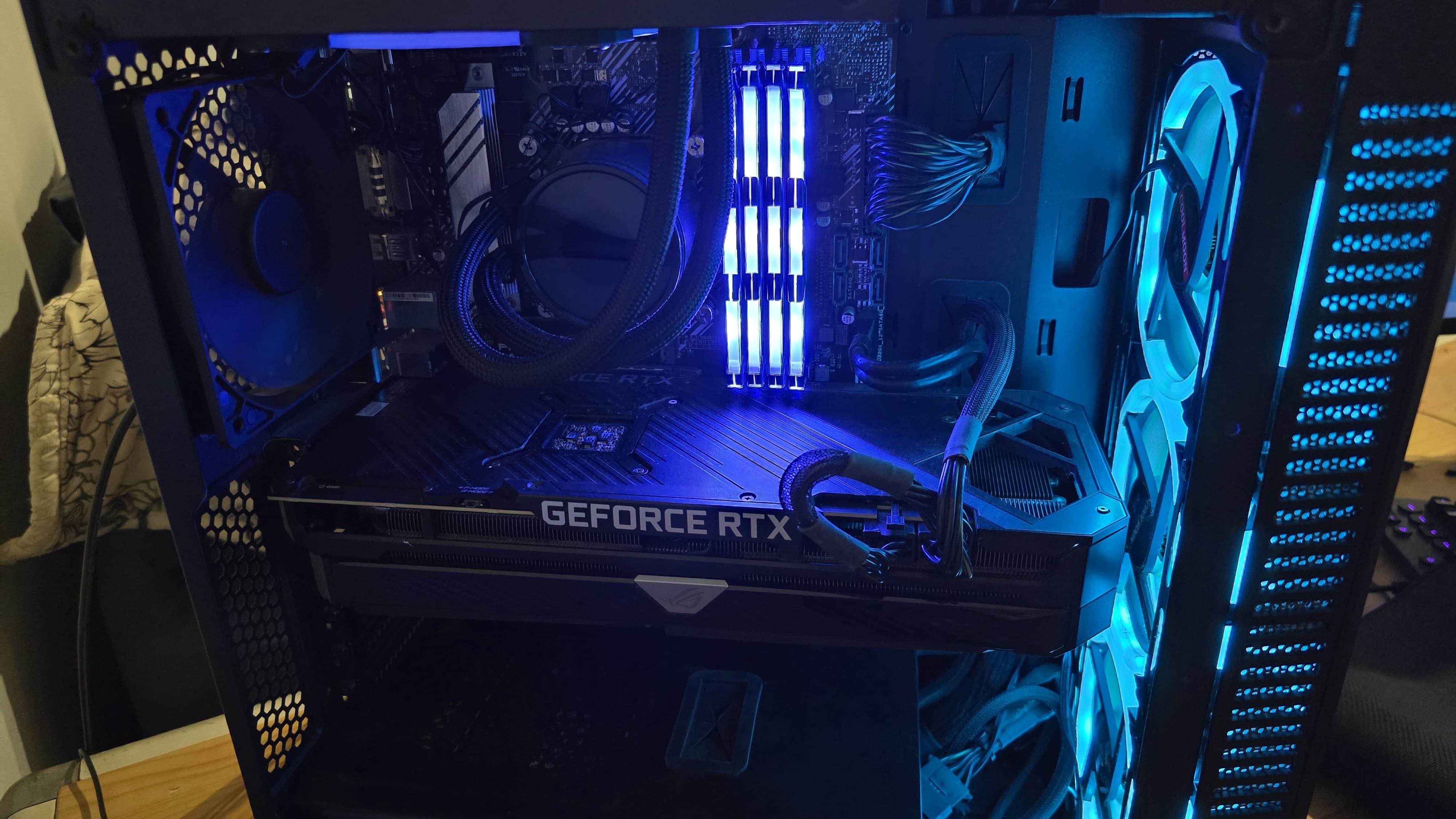 [For Sale] - i7 10700KF, Rog Strix 3070, 32gb Corsair Ram - Full gaming ...