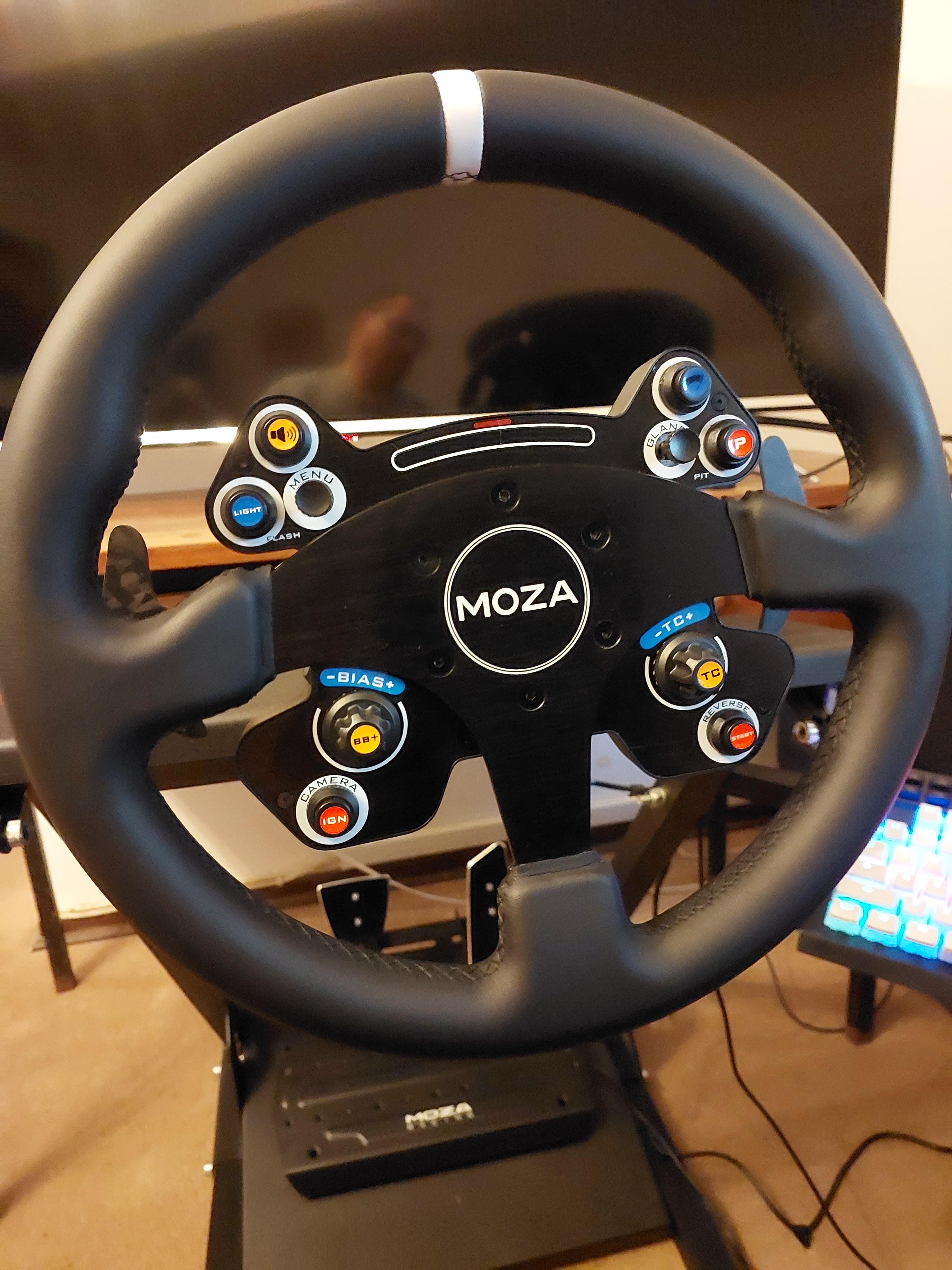 [For Sale] - MOZA R9 V2 Sim Rig Bundle *ONE MONTH OLD* | SIM Gaming ...